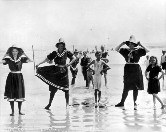 The Evolution of Swimsuits: 50+ Photos That Show A Complete History Of ...