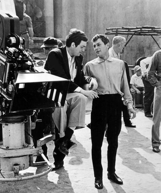 50+ Rare Behind The Scenes Photos From Famous Classic Movies