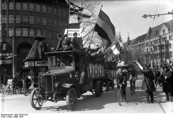 1920s Berlin: 50+ Historical Photos Showing Everyday Life In Berlin ...