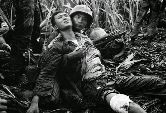 The Vietnam War: 50+ Striking Photos Show The Horror Of Bloodiest War ...