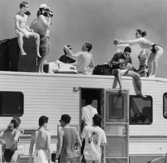 50+ Nostalgic Photos Of Teenage Girls Enjoying At Texas Beaches During ...