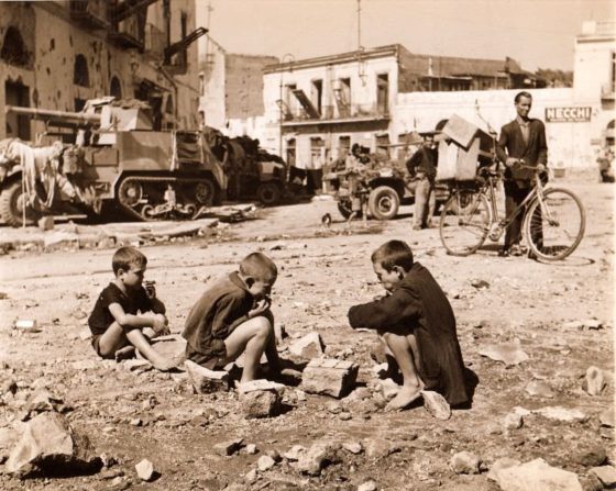 50+ Haunting Photos of World War II That Will Break Your Heart, Taken ...