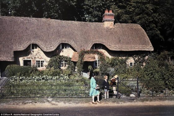 1920s Britain: 50+ Spectacular Color Photos Capturing Everyday Life Of ...