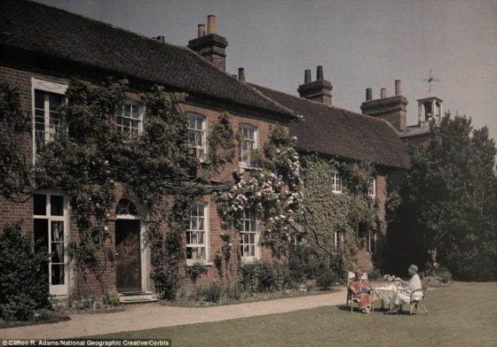 1920s Britain: 50+ Spectacular Color Photos Capturing Everyday Life Of ...