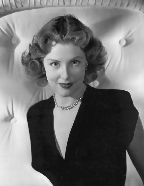 Glamorous Photos Of Arlene Dhal From Her Acting Career