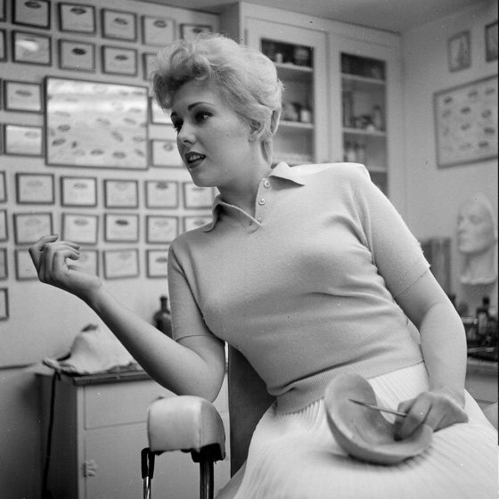 Kim Novak: The Enigmatic Beauty of Hollywood's Golden Age