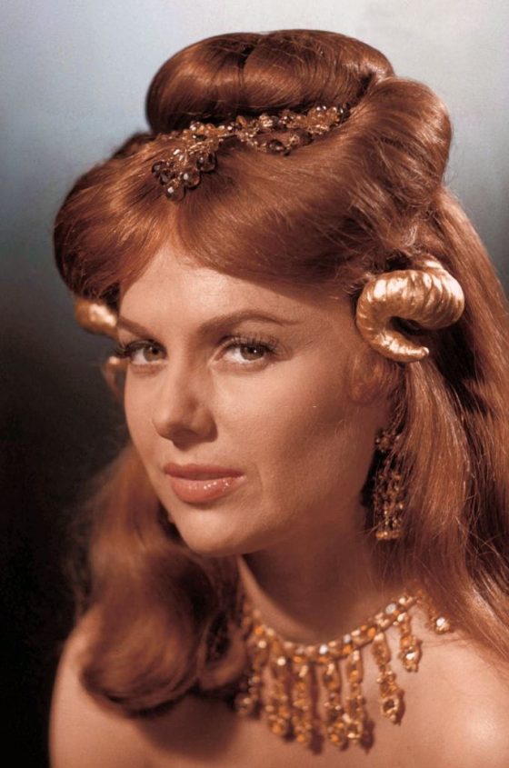 Life Story And Fabulous Photos Of Martha Hyer From Her Acting Career