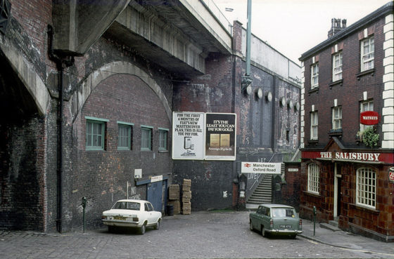 1970s Manchester: Fascinating Pictures That Give A Complete Snapshot of ...