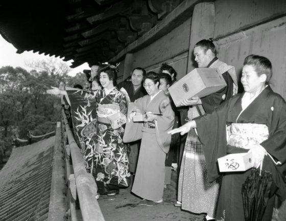Post-War Japan: Fascinating Historical Photos Show Everyday Life In ...