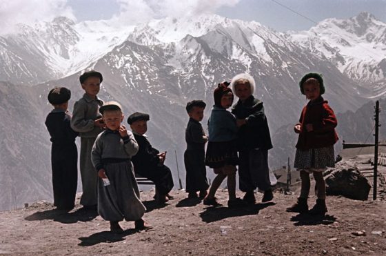 Spectacular Photos Show Life in Soviet Union From The 1950s in Vibrant ...