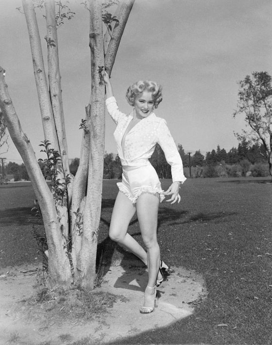 Mamie Van Doren: Life Story and Gorgeous Photos of Hollywood’s ... Mamie Van Doren: Life Story and Gorgeous Photos of Hollywood’s ...