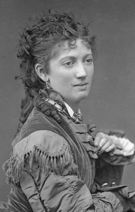 Beautiful Portraits of Victorian Actresses from the Late-19th Century