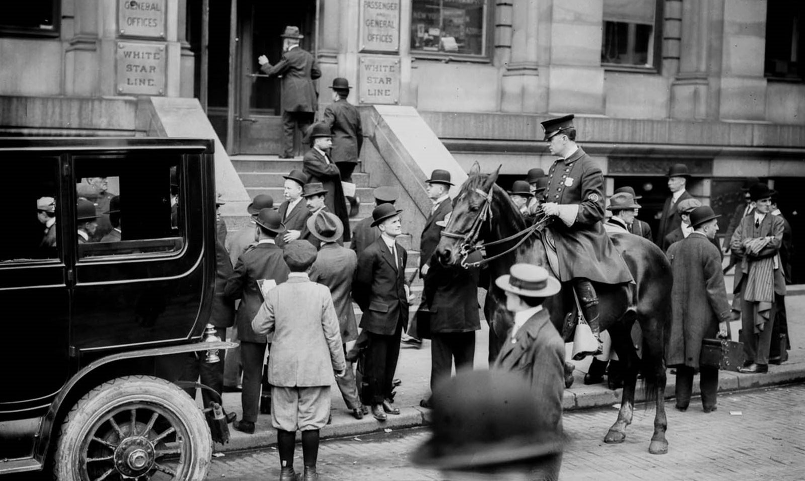 Rare Historical Photos of the Survivors and Aftermath of the Titanic ...