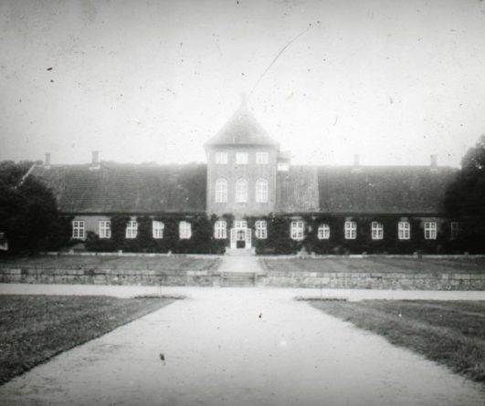 Rare Historical Photos Show Life of the Prison Camp at Hald in Jutland ...