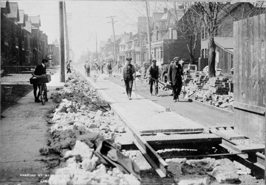 Historical Photos Show Cycling in Toronto From the Early 1900s