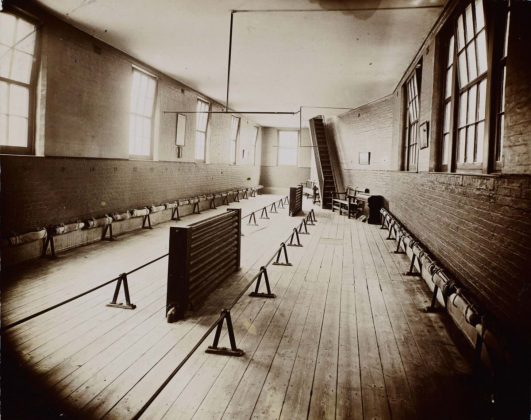 Jack London's Spectacular Photos Depict the Gritty Reality of London's ...