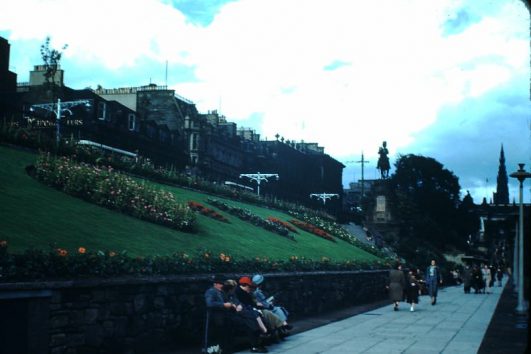 Stunning Vintage Photos Show Post-WWII Scotland in Vibrant Colors