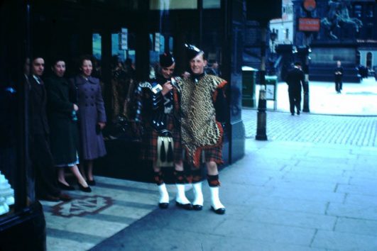 Stunning Vintage Photos Show Post-WWII Scotland in Vibrant Colors