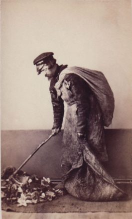 Historical Studio Portraits of Russian Working-Class People From the ...