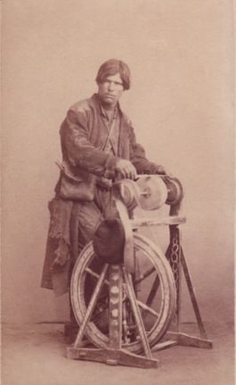 Historical Studio Portraits of Russian Working-Class People From the ...