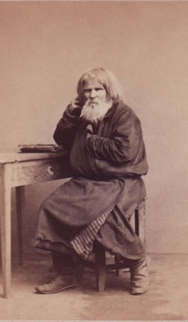 Historical Studio Portraits of Russian Working-Class People From the ...