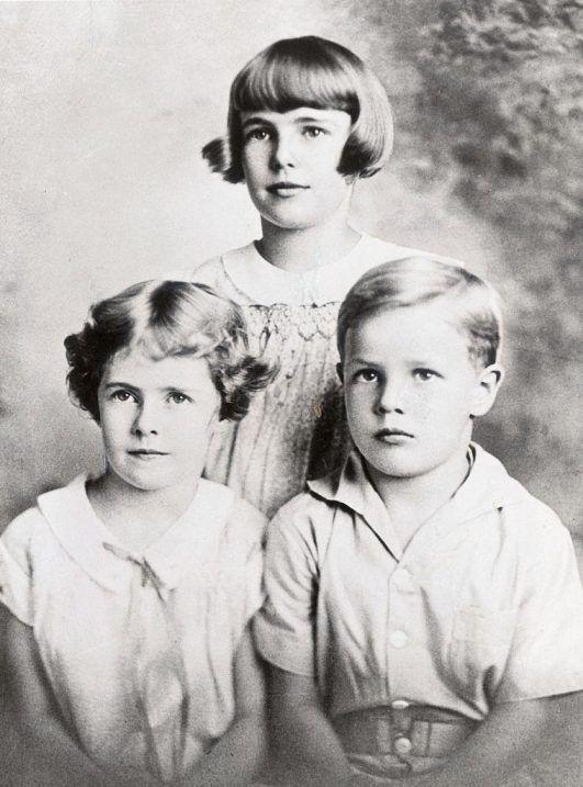 Young Marlon Brando: Life Story and Beautiful Photos of the Greatest ...