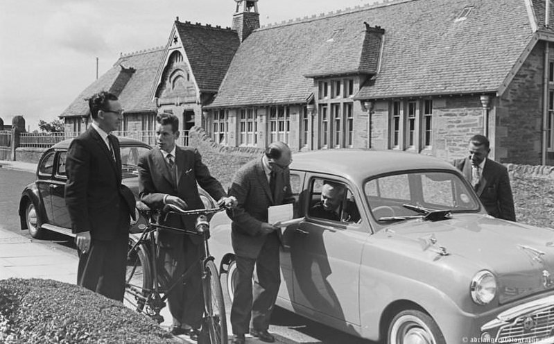 Fascinating Vintage Photos Show Life in the 1960s Scotland