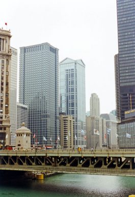 A Look Back at Chicago in the Mid-1990s Through these Stunning Photos