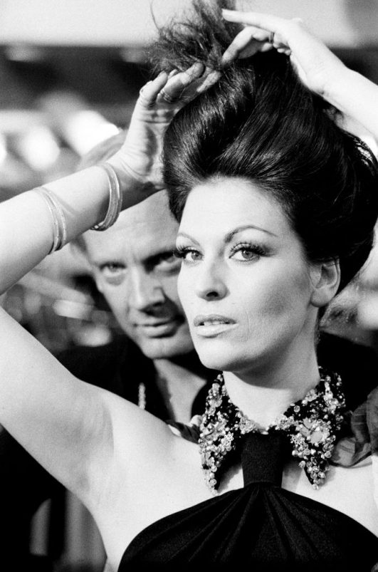 Élizabeth Teissier: The Classic French Beauty and Controversial Astrologer
