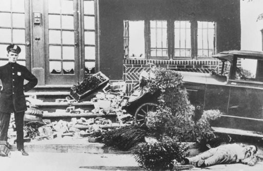 Horrifying Photos of the History's Most Notorious Mob hits