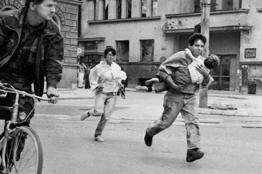 The Siege of Sarajevo: Tragic Story and Haunting Photos from The ...