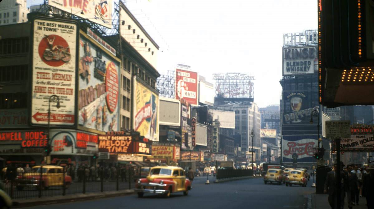 Spectacular Photos of Manhattan, New York City in the 1950s in Vibrant ...