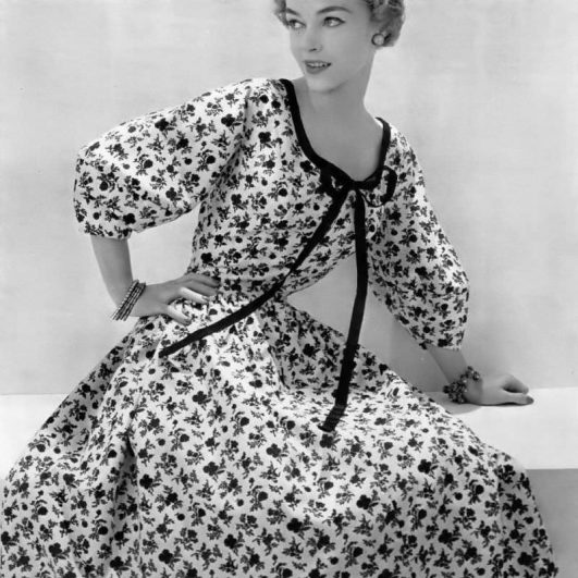 Glamorous Modeling Photos of the American Model Joan Olson in the 1950s