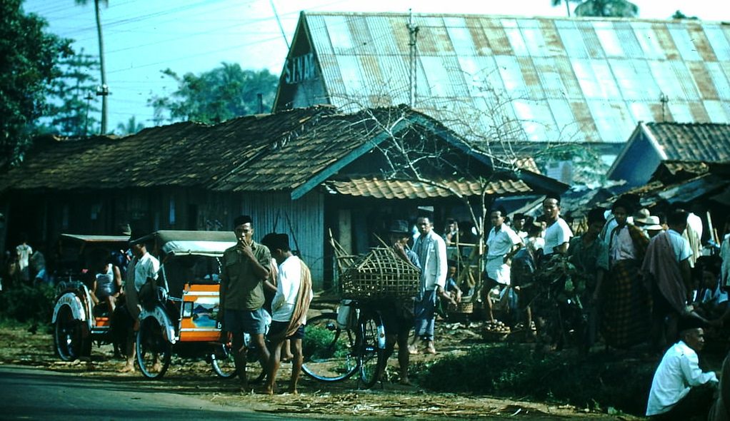 Fascinating Vintage Photos of Life in Indonesia in 1952