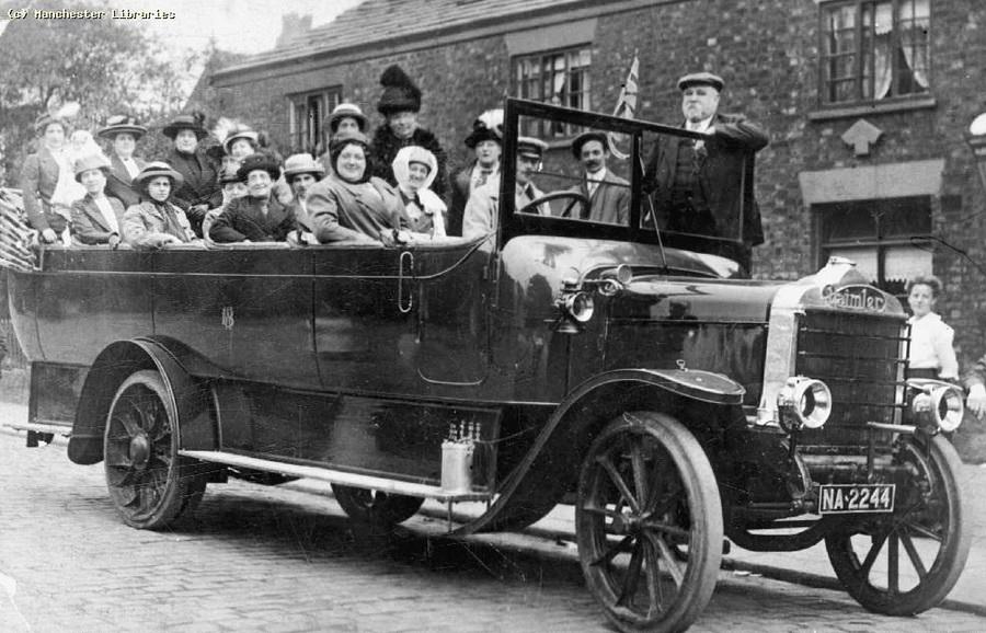 What Manchester Looked like in the 1910s through these Fascinating ...