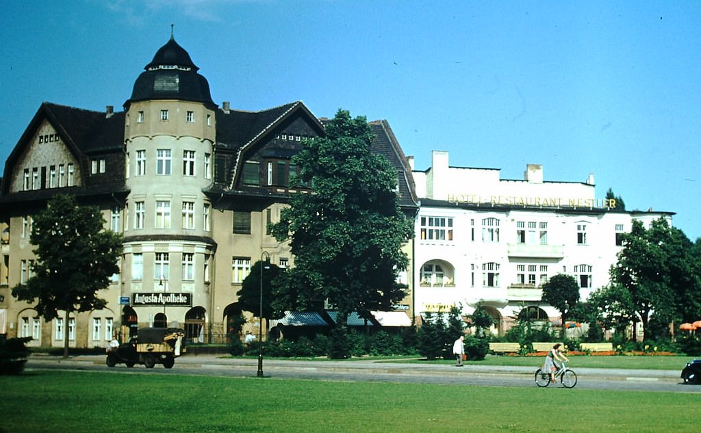 Fascinating Historical Photos Showed West Germany in 1953