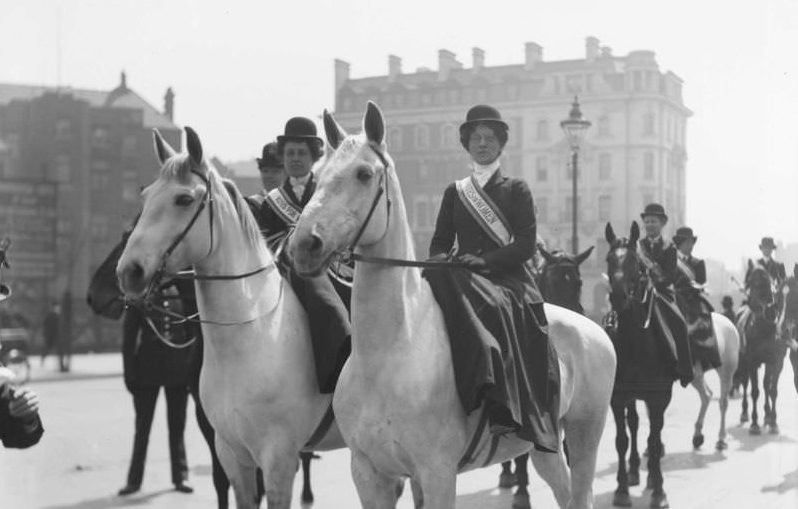The Suffragettes of England from the early 20th Century Photographed by ...