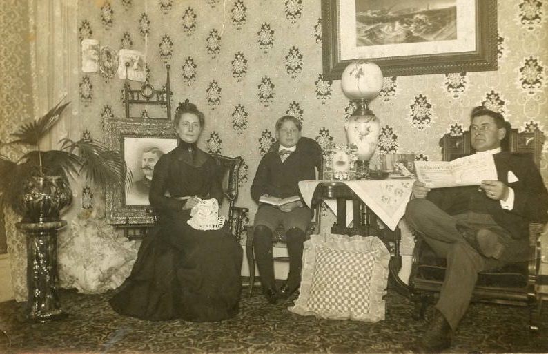 Beautiful Photos of Victorian Homes from the late 19th Century