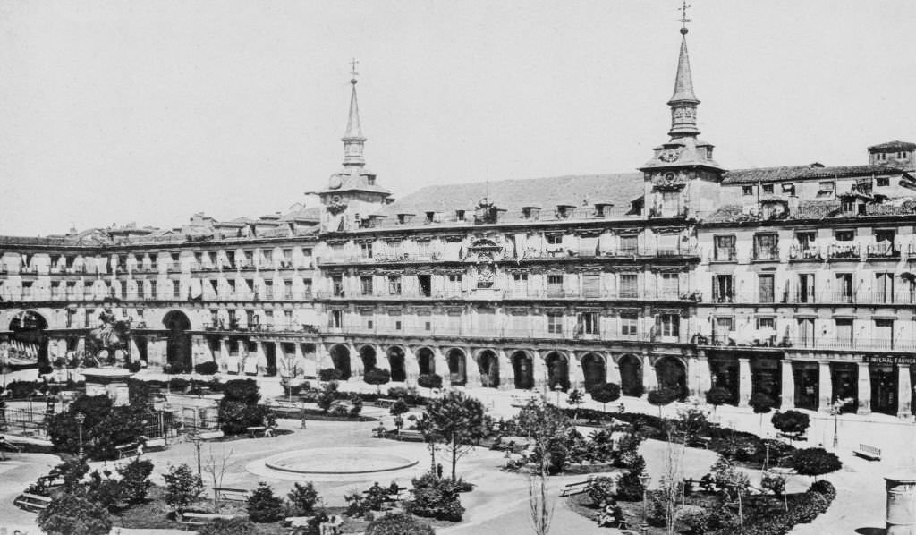 What Madrid, Spain looked like in the 1960s Through These Fascinating ...