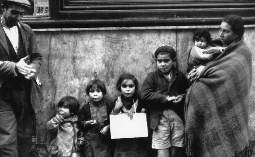 Life of Spain in the 1930s Through the Lens of Henri Cartier-Bresson