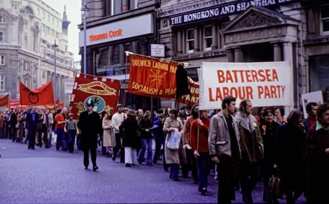 Fabulous Vintage Photos of London in 1977 and 1978 by Przemek Vonau
