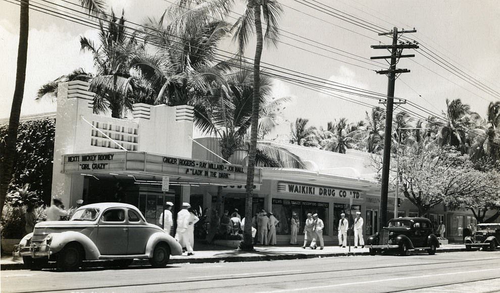 What Waikiki, Honolulu looked like in the 1940s