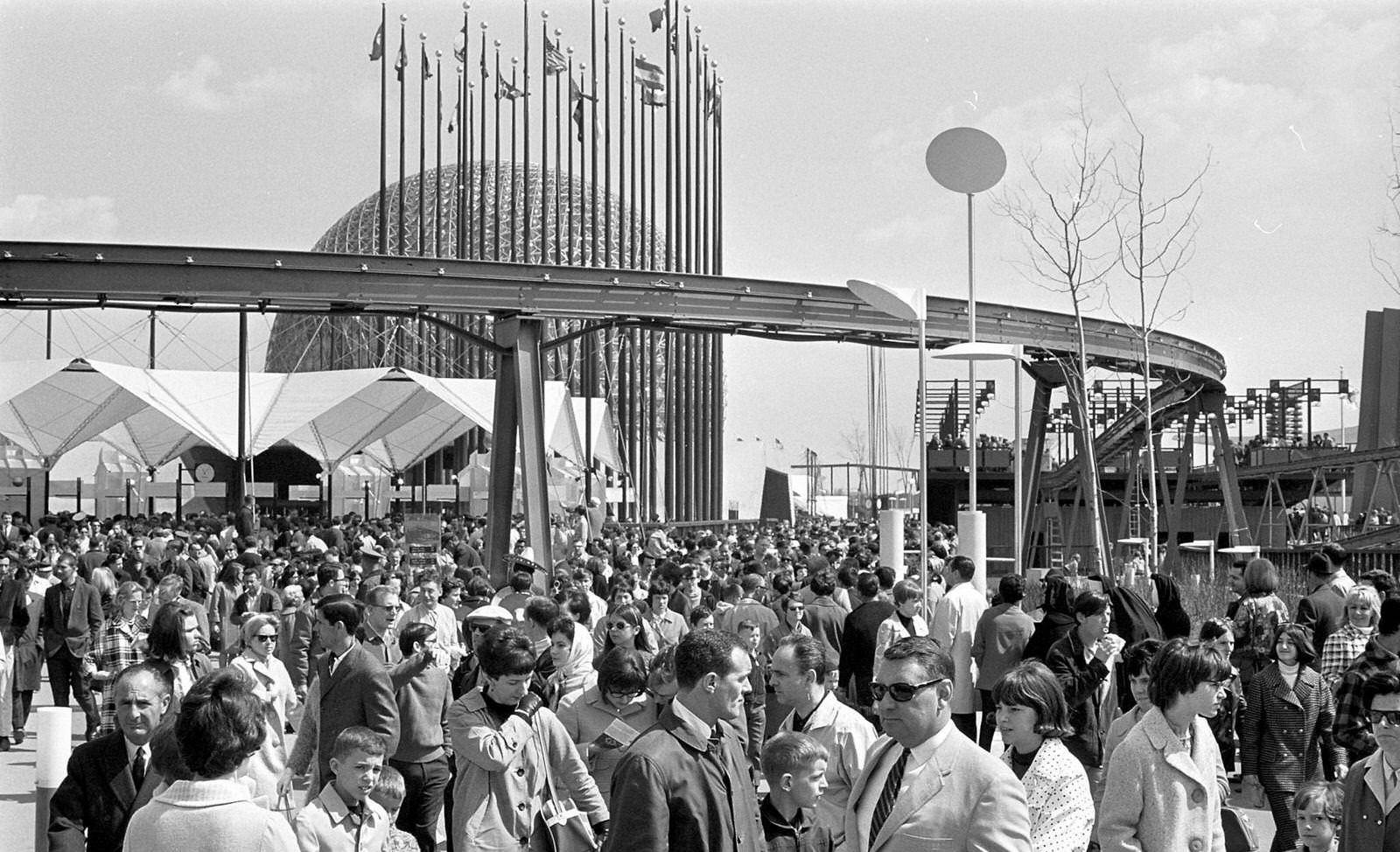 Stunning Photos from the Expo 1967 in Montreal that brought 50 Million ...
