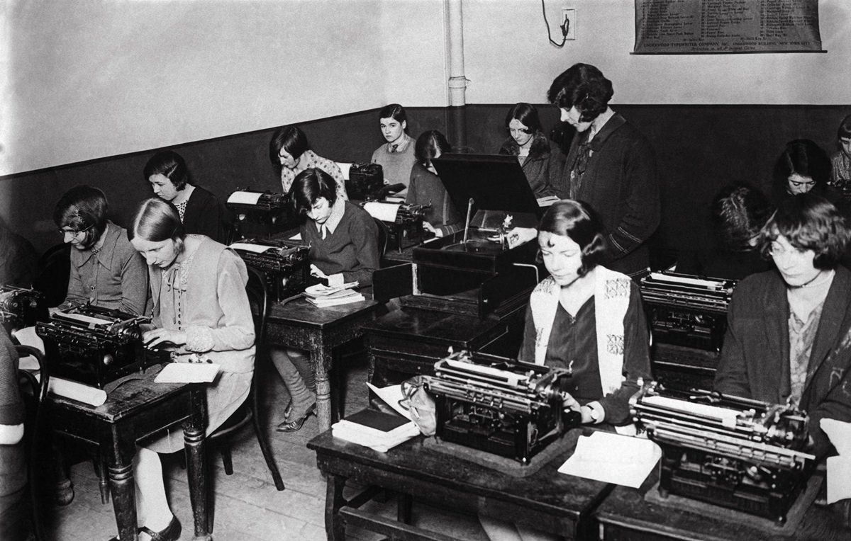 A Look Back at 20th Century Typing Classes Through Fascinating ...