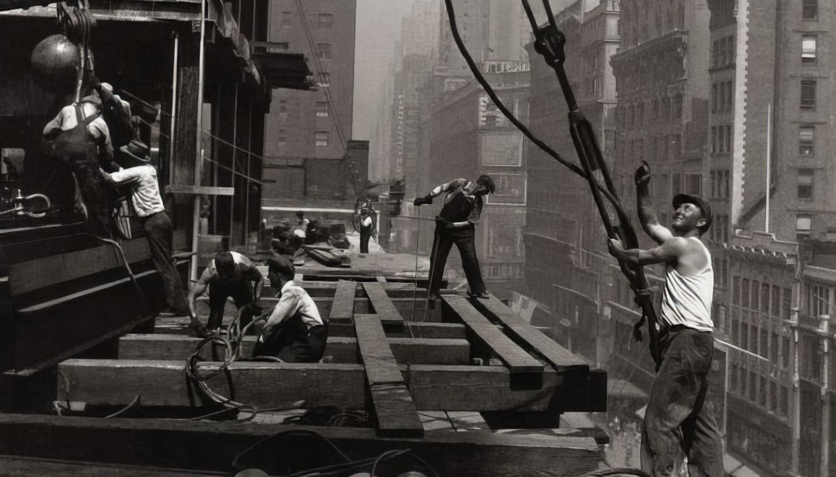 Historical Photos Show the Construction of Empire State Building in NYC ...