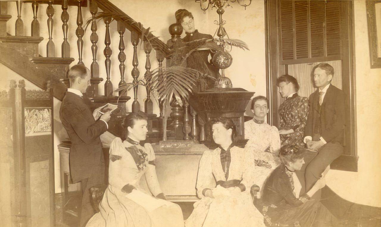 Historical Photos Capture People at Home from the Late 19th Century