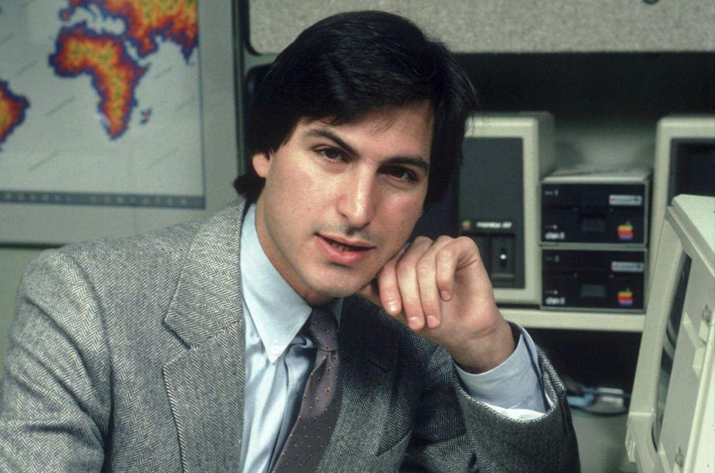 Young Steve Jobs: Life Story and Fabulous Photos of the Rebellious ...