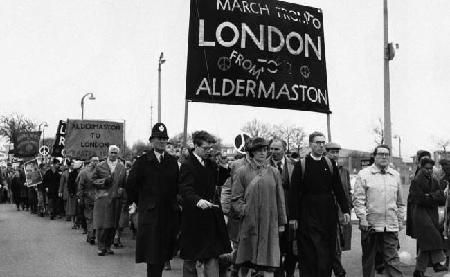 A Photographic Journey Through the Ban the Bomb Movement's Historic ...