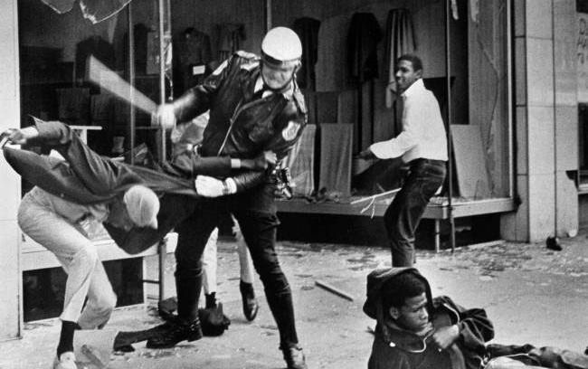 James Earl Ray's 99-Year Sentence: The Controversial Trial and the ...