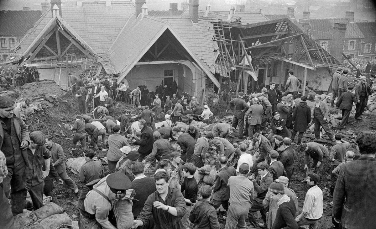 Munich Air Disaster: Causes, Facts and Photos of the Plane Crash That ...